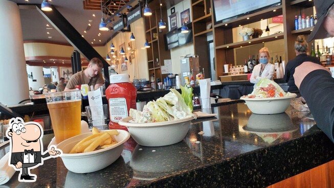 Ye Olde College Inn, 1 Terminal Dr in Kenner - Restaurant reviews