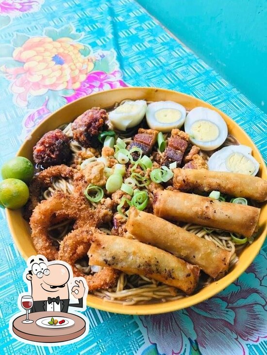 Menu at EYD's Pansitan restaurant, Ilagan City