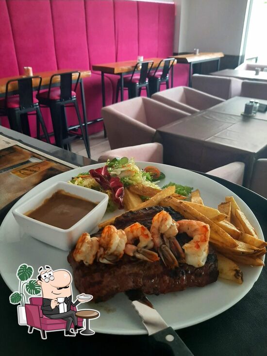 Twenty Two Bar & Grill, Los Dolses - Restaurant menu, prices and reviews