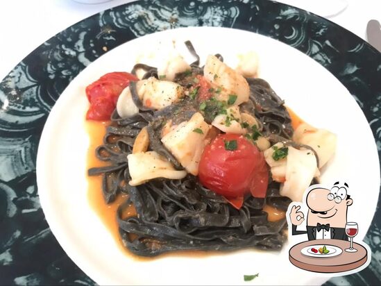 IL Postino, 133 E 61st St in New York City - Restaurant menu and reviews