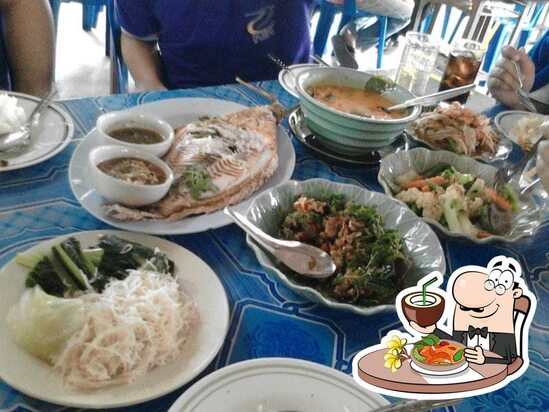 Menu at รัตนาปลาเผา restaurant, Tha Tamnak