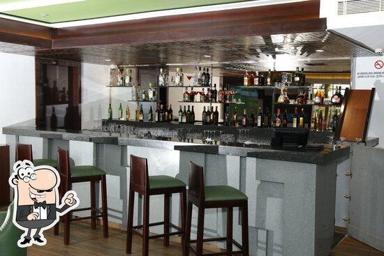 Zirkon Bar @ The Raviz Calicut, Kozhikode - Restaurant reviews