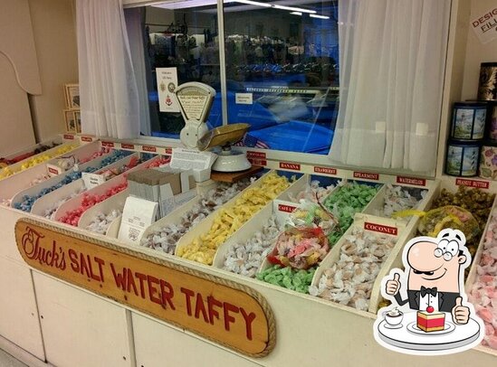Tuck's Candy Factory, 7 Dock Square in Rockport - Restaurant reviews