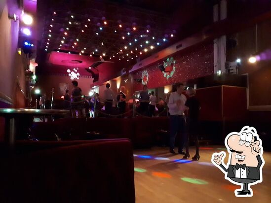 Le Rétro Dancing club, Paris - Restaurant reviews