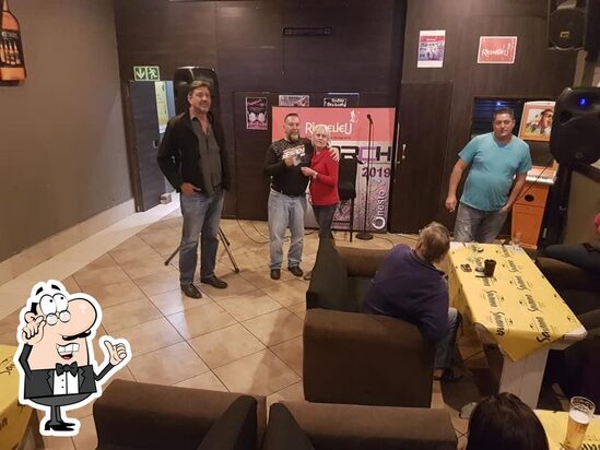 Pepper Moon Bar & Grill, New Redruth - Restaurant reviews