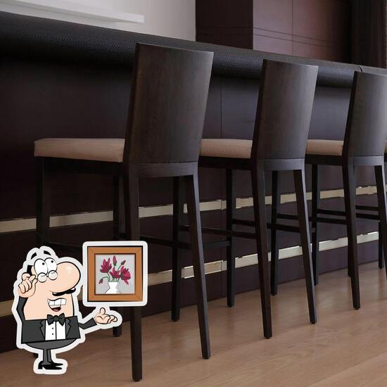 Esq Bar and Grill, London - Restaurant menu, prices and reviews
