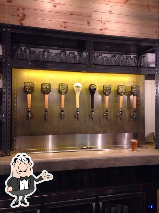 Garage Beer Co, C. del Consell de Cent, 261 in Barcelona - Restaurant ...