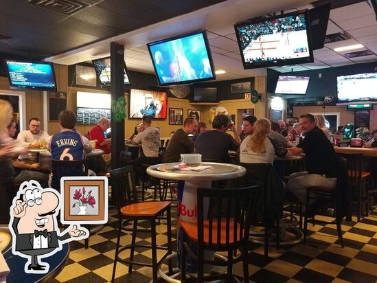 Menu at Pizza Como & 50 Yard Line Sports Bar, Bethlehem