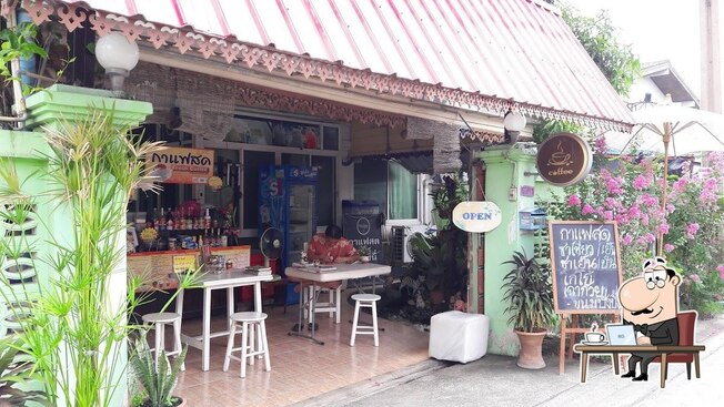Red Roof Café cafe, Bangkok - Restaurant reviews