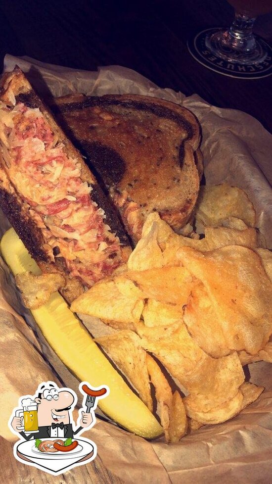 District 9 Draught Haus, Dallas - Restaurant menu, prices and reviews