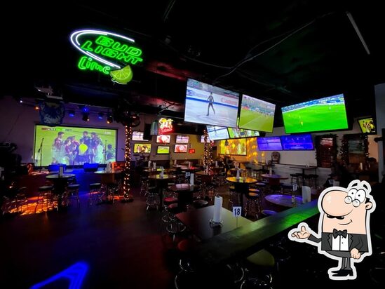 Los Balones Sports Bar & Restaurant establecimiento, Dallas — carta ...