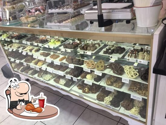 Grandma Daisy's Candy Store and Ice Cream Parlor in Boulder City ...