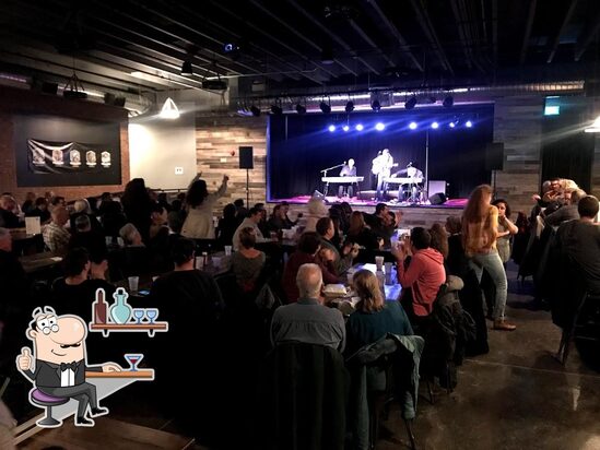 Overflow Brewing Company in Ottawa - Restaurant menu and reviews