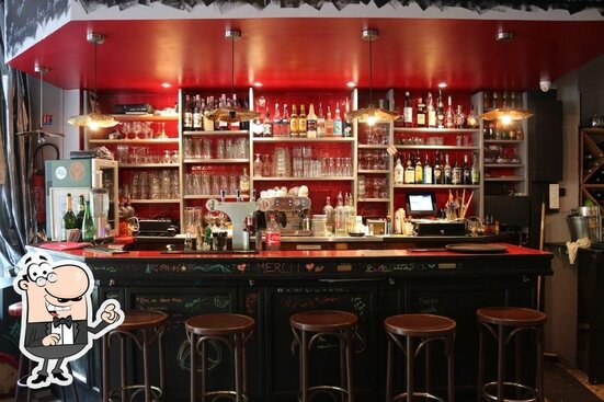 Chez Raymonde pub & bar, Paris, 104 Bd Richard-Lenoir - Restaurant reviews