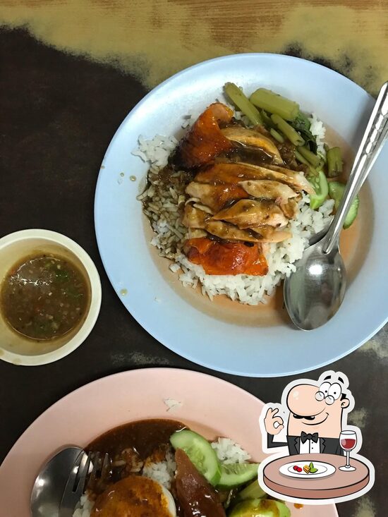 Khaao moo daeng naai meng restaurant, Mae Klong - Restaurant reviews