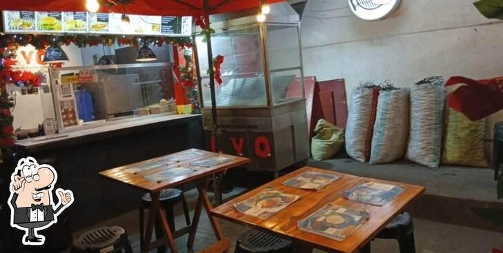 CYO (Create Your Own) Charcoal Grilled Hotdog & Burgers, Manila ...