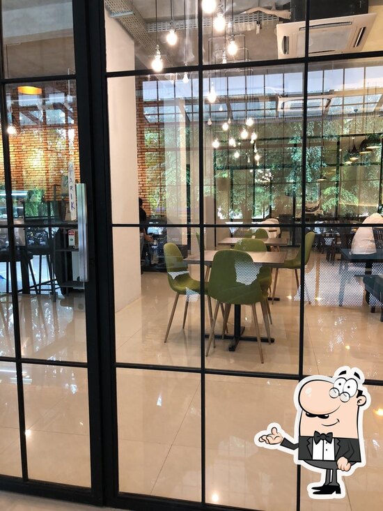 La Fellas, Jakarta - Restaurant menu, prices and reviews