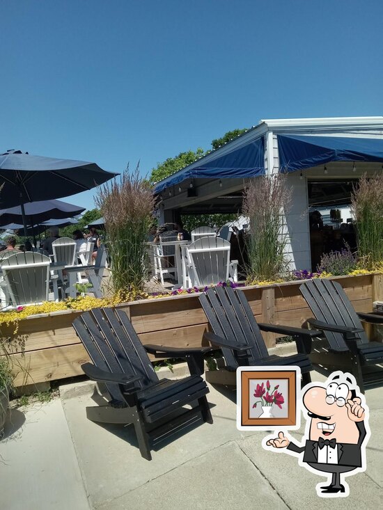 Dockers Waterfront Bar and Restaurant, Kelleys Island - Restaurant menu ...