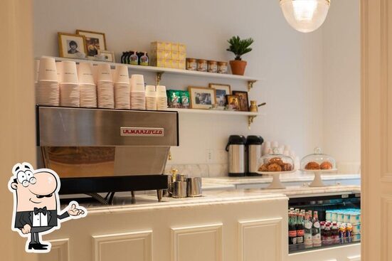 Café Leon Dore in New York City - Restaurant reviews