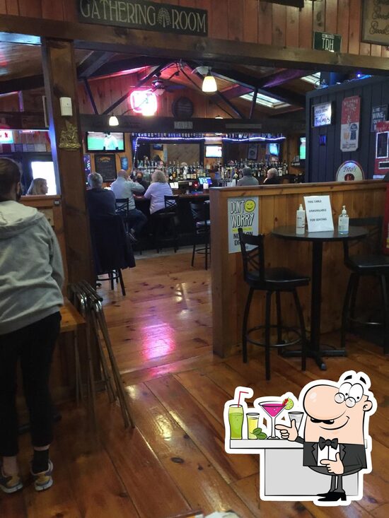 Menu at Quaker Tavern restaurant, Uxbridge, 466 Quaker Hwy #1603
