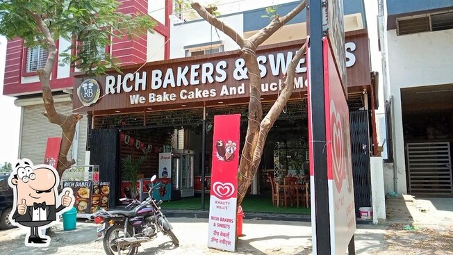 Menu at Rich bakery, Marunji