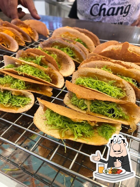 Menu at 2499 เบื้องครองเมือง Thai crape หน้าTops, Choeng Thale