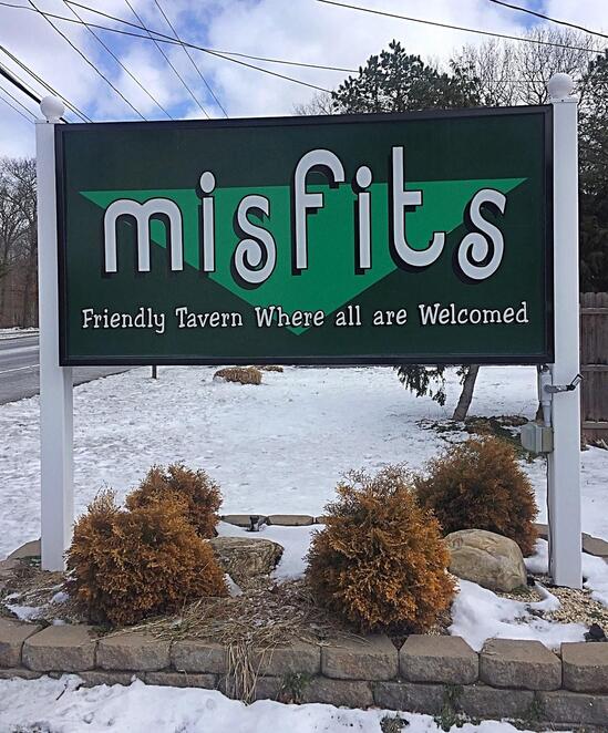 Misfits Tavern, Ridge - Restaurant menu, prices and reviews