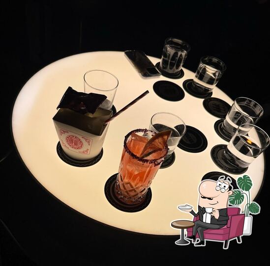 Zephyr Bar, Munich - Restaurant menu, prices and reviews