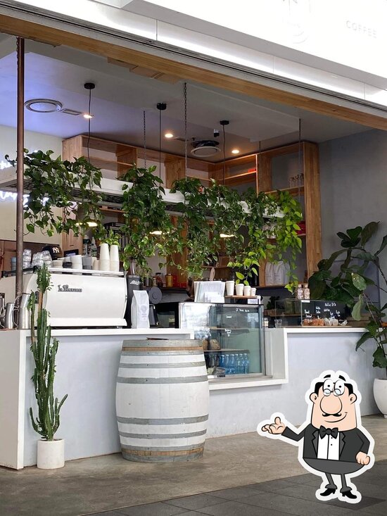Ground Coolangatta, Coolangatta - Restaurant menu, prices and reviews