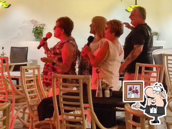 Neo's Bar, Los Montesinos - Restaurant menu, prices and reviews