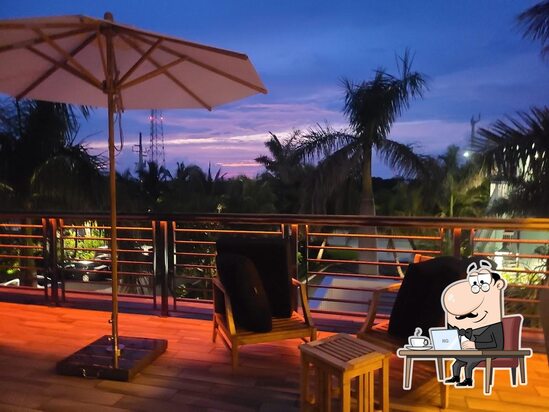 The Palm Deck, Marathon - Restaurant menu, prices and reviews