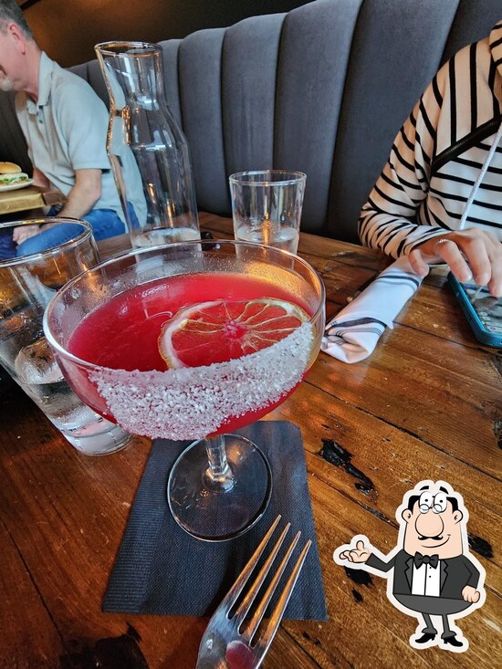 Perry's Cocktail Bar, Puyallup - Restaurant menu, prices and reviews