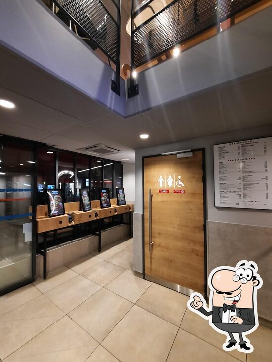KFC Paris Montmartre, Paris, Richelieu - Drouot (métro de Paris) - Menu ...