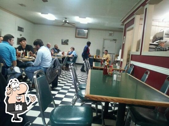 Cox Cafe in Macon - Restaurant menu and reviews
