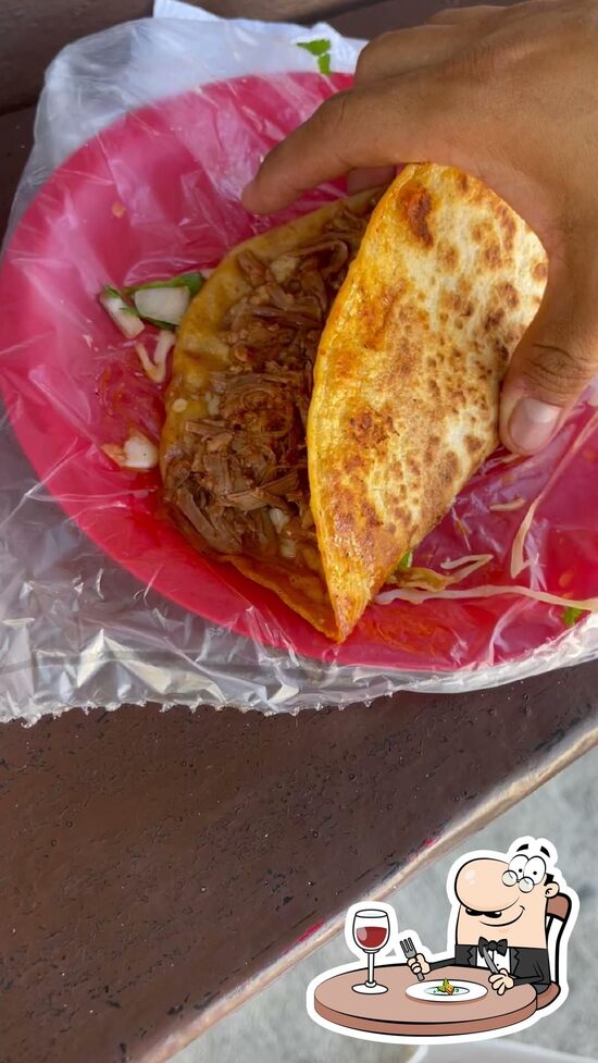 Menu at Tacos de Birria La Guera restaurant, Puerto Vallarta