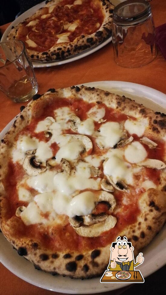 Pizzeria Napule è, Camaiore - Restaurant reviews