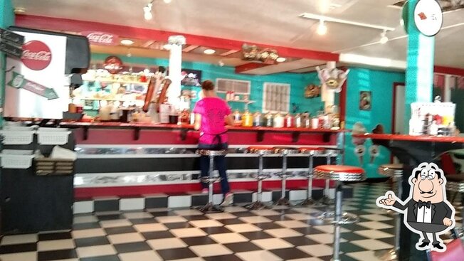Pit Row Pit Stop, Livingston - Restaurant menu, prices and reviews