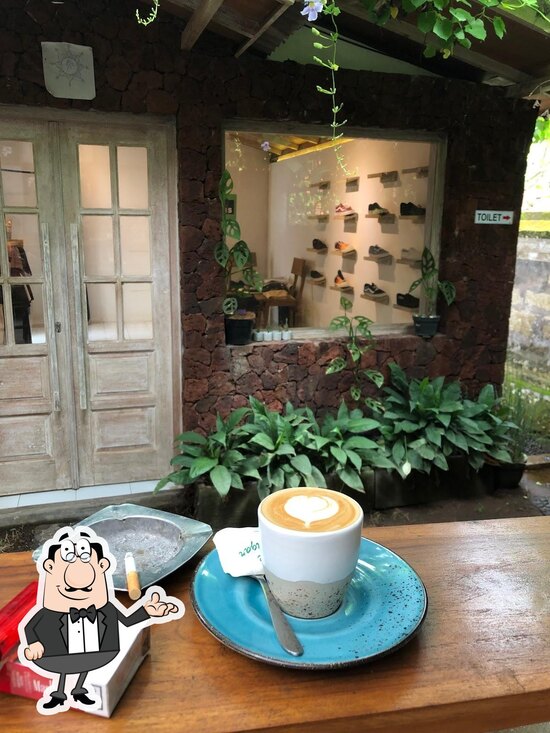 SHS POISON COFFEE, Central Singapadu - Restaurant menu, prices and reviews