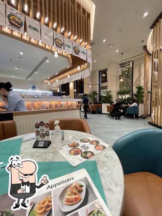 Restaurante Sushi Library Dubai Hills Mall, Dubai - Opiniones del ...