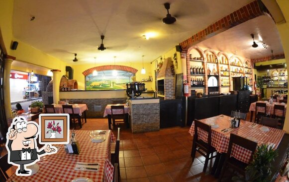 Don Mario pizzeria, Playa del Carmen, Av. 10 Calle 8 Esquina ...