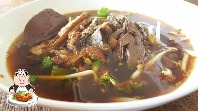 ล้านฟู บะหมี่เป็ดตุ๋น, Chum Phae - Menú del restaurante, precios y reseñas