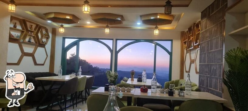 Singh’s Oliwood Cafe Shimla, Shimla - Restaurant menu, prices and reviews