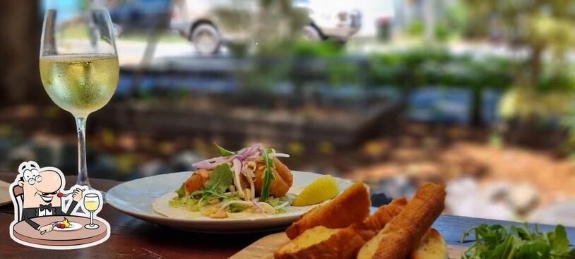 Ellis Beach Bar & Grill in Ellis Beach - Restaurant reviews