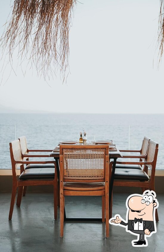 Menu at Lost Seaside restaurant, Sarandë