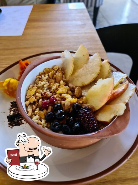 FLORA - Brunch & Café & Bar, Godoy Cruz - Restaurant menu, prices and ...