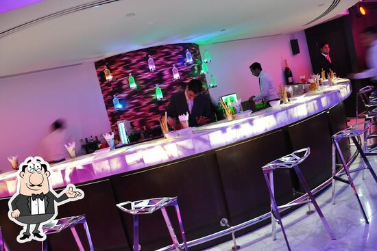 Pub y bar NEO Lounge Alexandria, Alejandria, 544 El-Gaish Rd - Carta ...