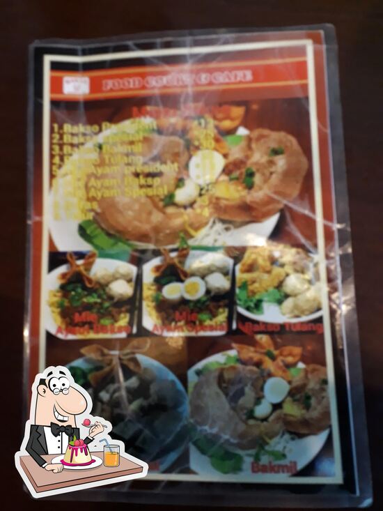 Menu at Cafe & Resto Bakul, Timika