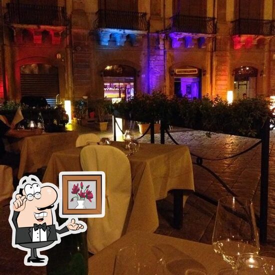 Osteria dei Vespri restaurant, Palermo, Piazza Croce dei Vespri ...