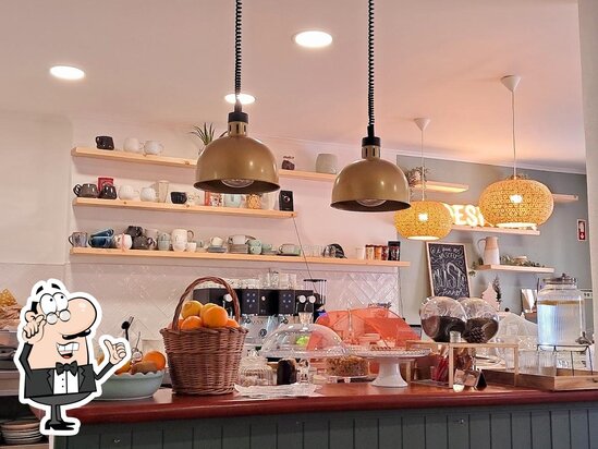 Oak Café & Brunch, Terrugem - Restaurant menu, prices and reviews