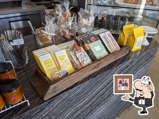 Caffe Luxxe, Long Beach - Restaurant menu, prices and reviews